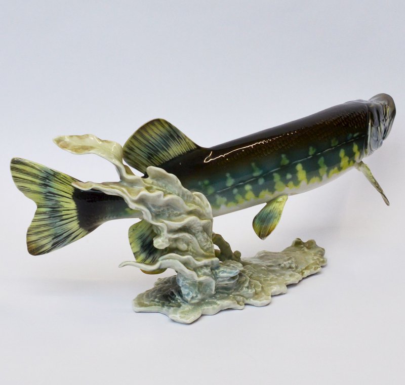 Große Hutschenreuther Porzellanfigur Fisch Hecht G. Granget Länge 45 cm ...