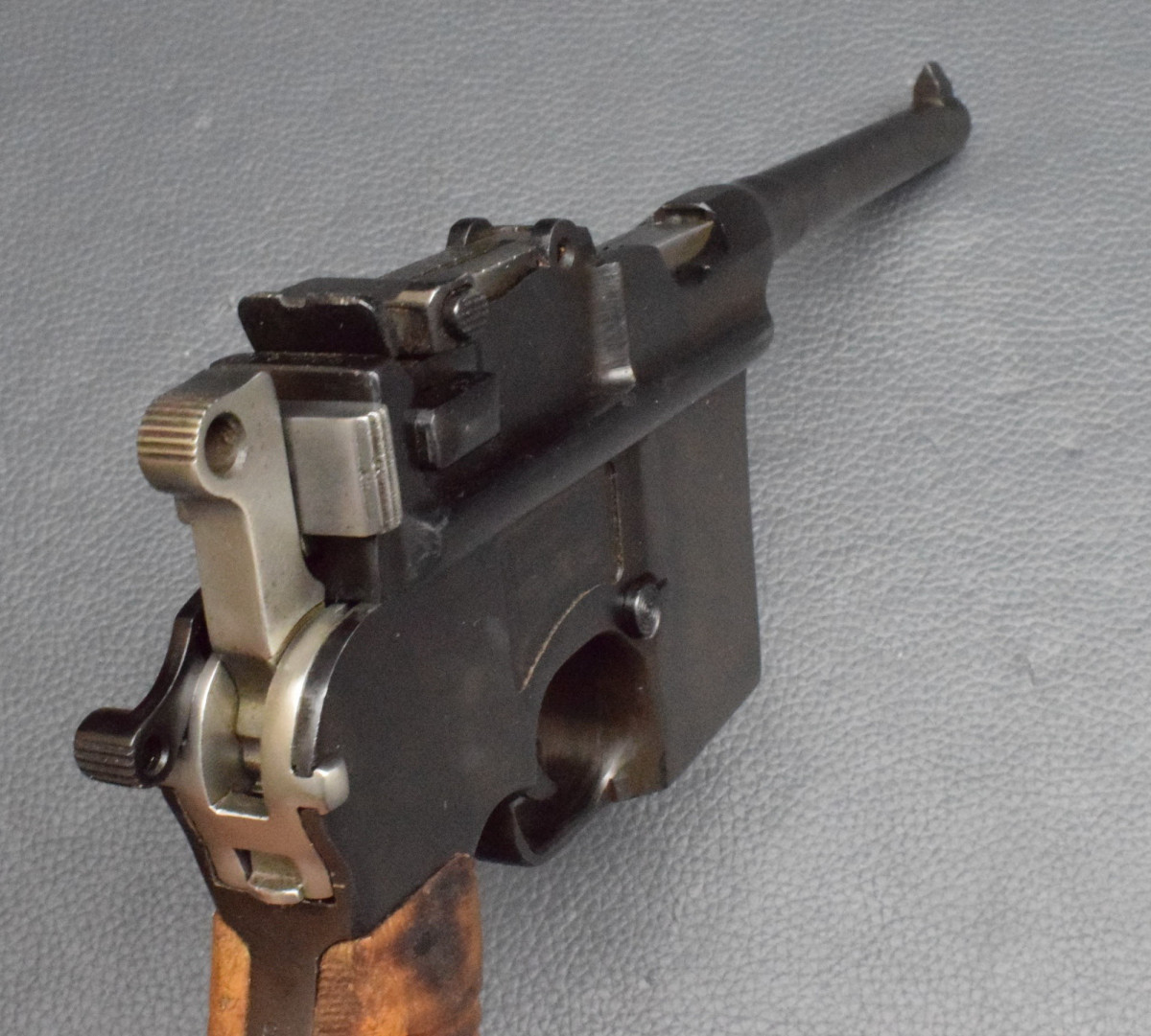 Chinesische "Mauser C96" Kaliber 9mm Luger, sehr gut - eGun