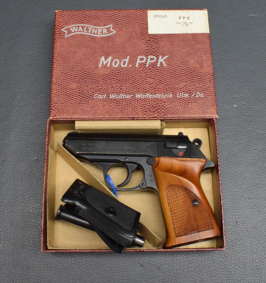 Walther PPK der Bundeswehr, Kaliber 7,65, neuwertig - eGun Walther PPK der Bundeswehr, Kaliber 7,65, neuwertig - eGun