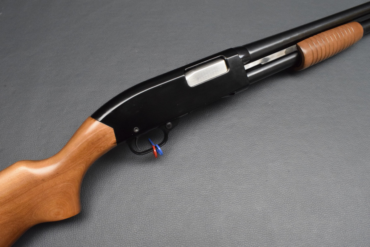 Winchester 1200 Defender, Repetierflinte, Kaliber 12/76Mag., neuwertig ...