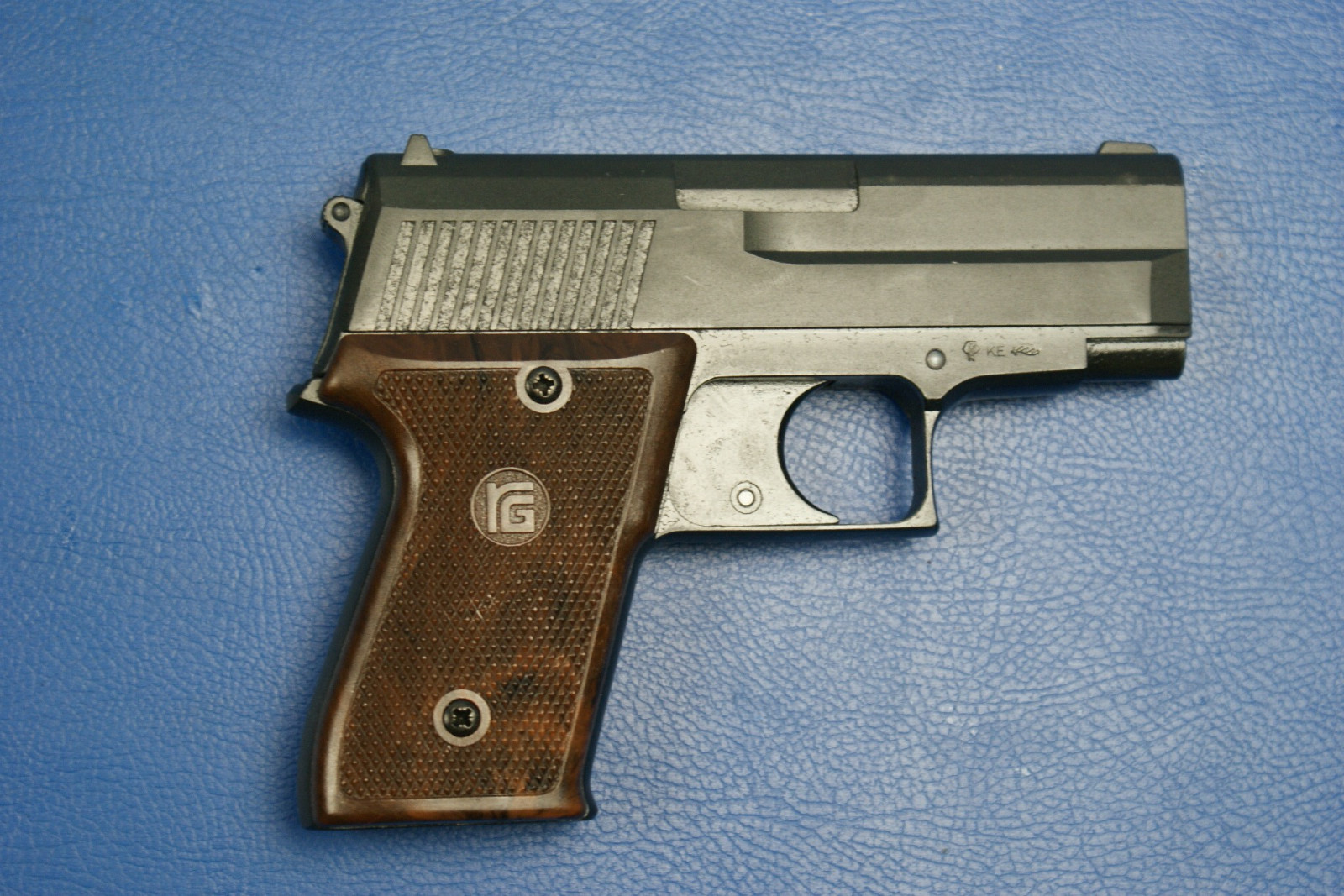 Pistole Röhm RG 600 für .22 lang Knallpatrone - eGun