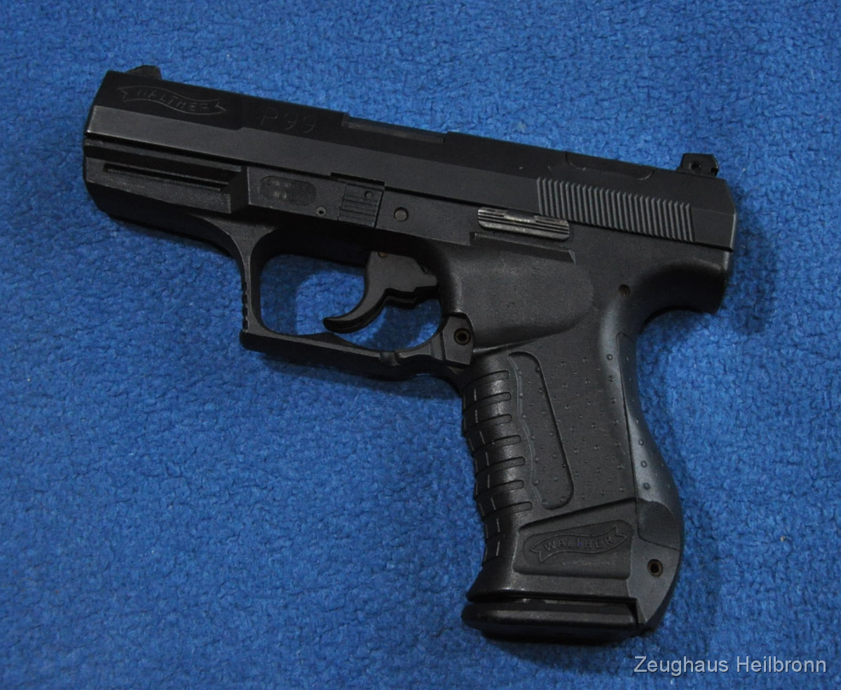SEHR SCHÖNE PISTOLE WALTHER P99 IN BOX 9x19 - eGun